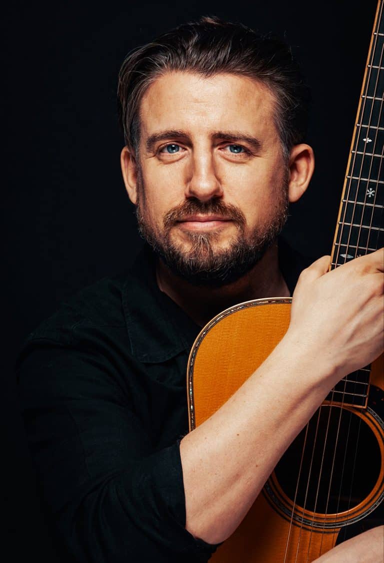 Ryan Inglis – Theatron